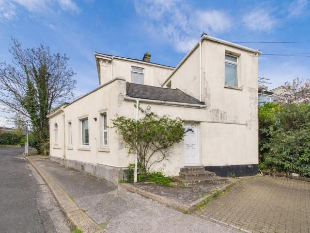 1 bedroom ground flat for sale