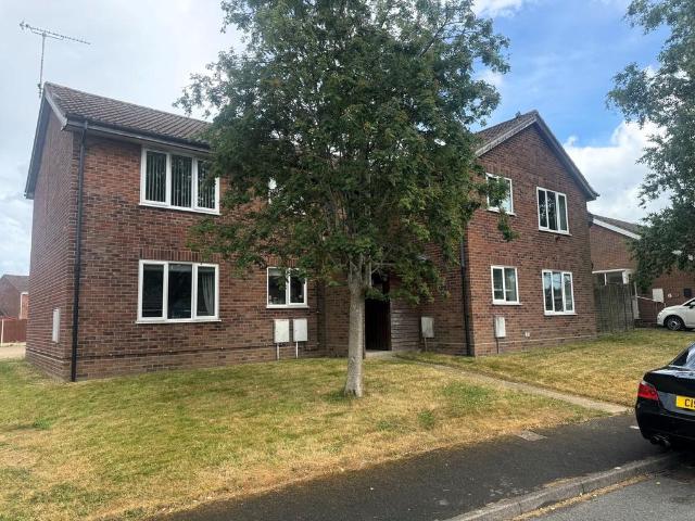 1 bedroom ground flat for sale