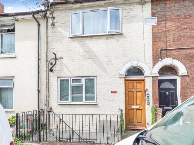 1 bedroom ground flat for sale