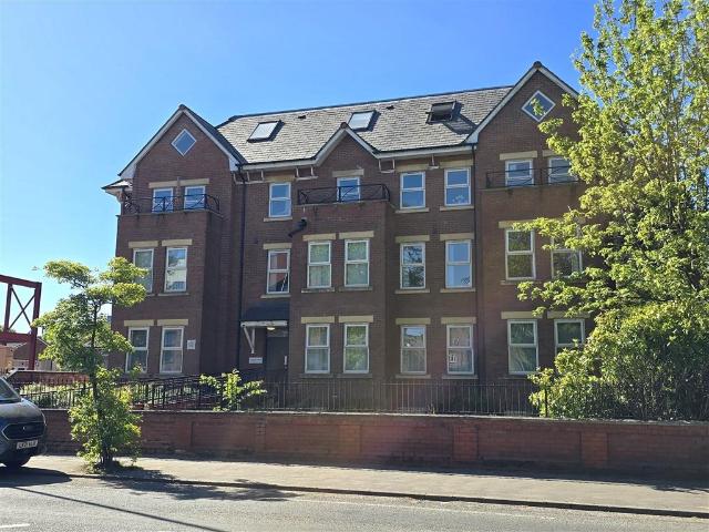 1 bedroom ground flat for sale