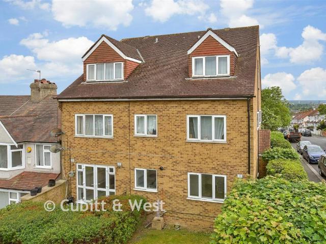 1 bedroom ground flat for sale