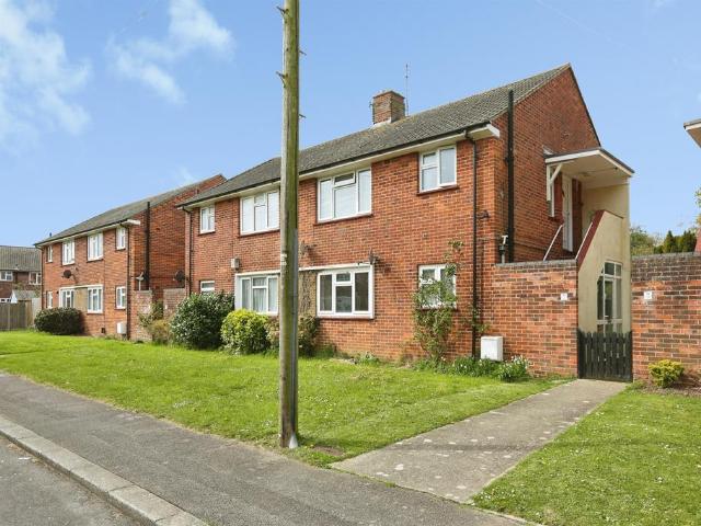 1 bedroom ground flat for sale