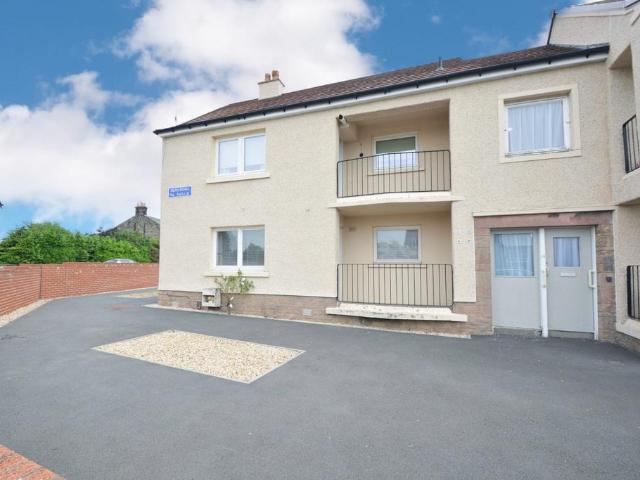 1 bedroom ground flat for sale