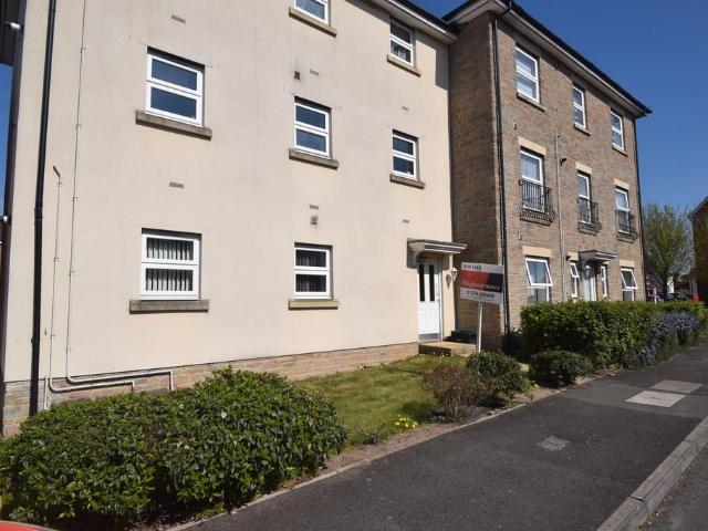 1 bedroom ground flat for sale