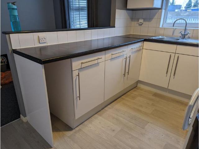 1 bedroom ground flat for sale