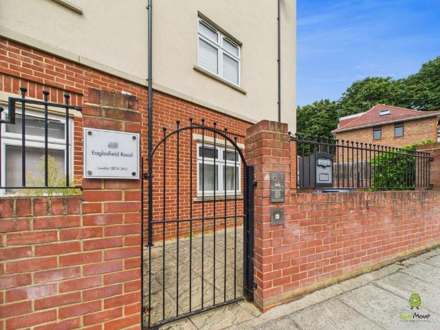 1 bedroom ground flat for sale