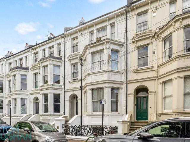 1 bedroom ground flat for sale