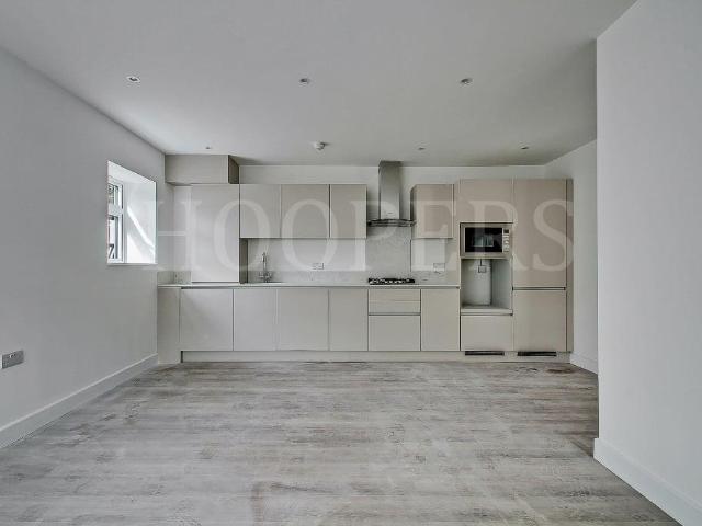 1 bedroom ground flat for sale