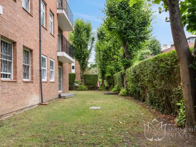1 bedroom ground flat for sale