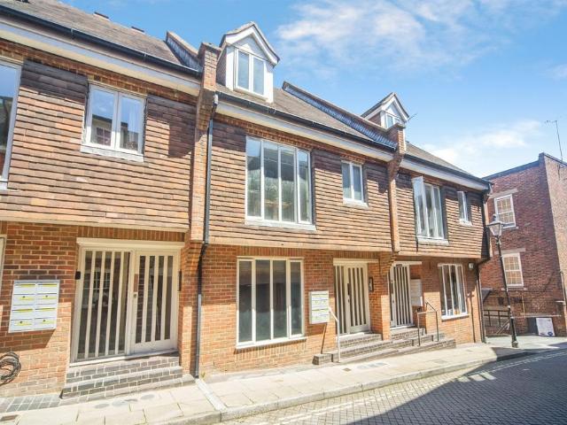 1 bedroom ground flat for sale