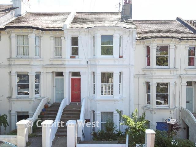 1 bedroom ground flat for sale