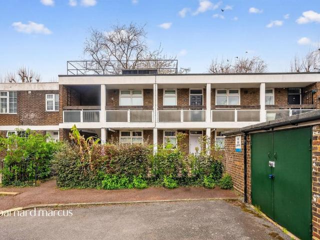1 bedroom ground flat for sale