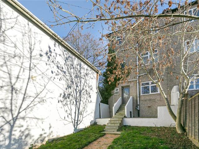1 bedroom ground flat for sale