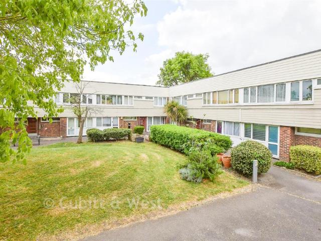 1 bedroom ground flat for sale