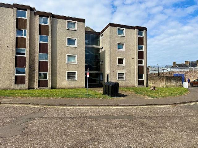1 bedroom ground flat for sale
