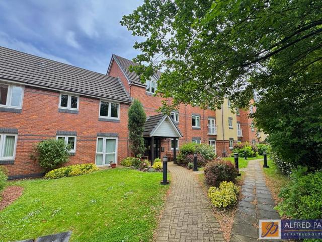 1 bedroom ground flat for sale
