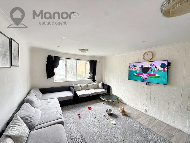 1 bedroom ground flat for sale