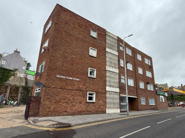 1 bedroom ground flat for sale