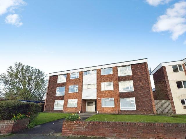 1 bedroom ground flat for sale