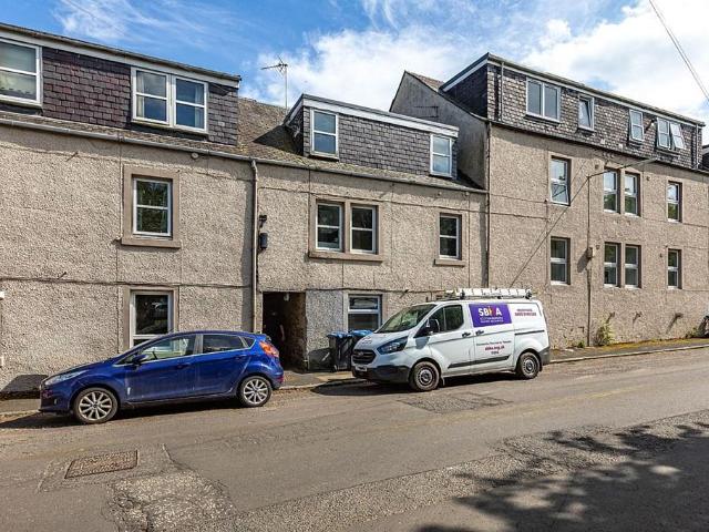 1 bedroom ground flat for sale