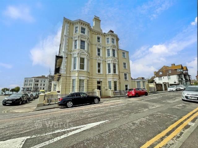 1 bedroom ground flat for sale