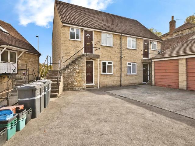 1 bedroom ground flat for sale