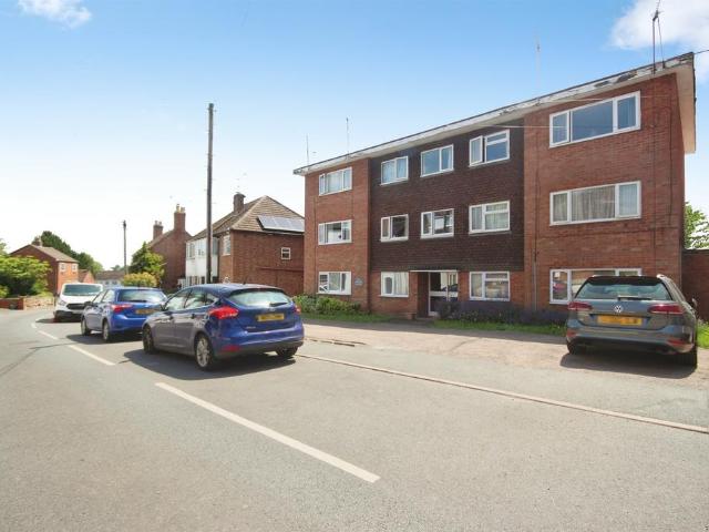 1 bedroom ground flat for sale