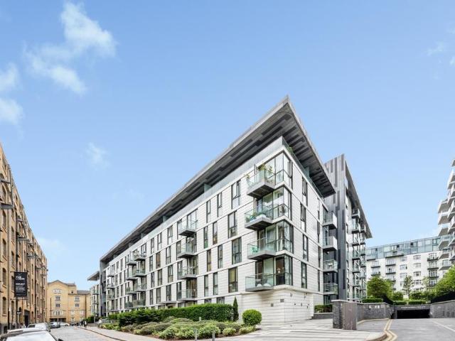 1 bedroom ground flat for sale
