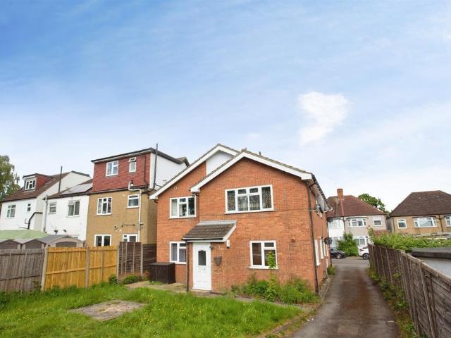 1 bedroom ground flat for sale