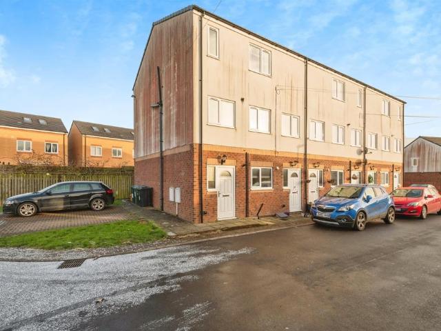 1 bedroom ground flat for sale