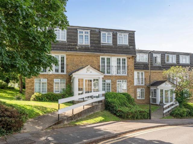 1 bedroom ground flat for sale