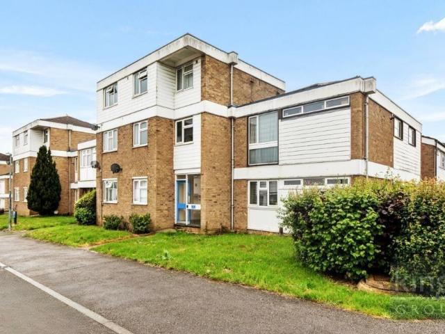 1 bedroom ground flat for sale