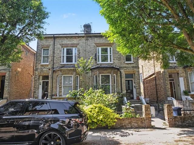 1 bedroom ground flat for sale