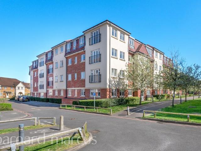 1 bedroom ground flat for sale