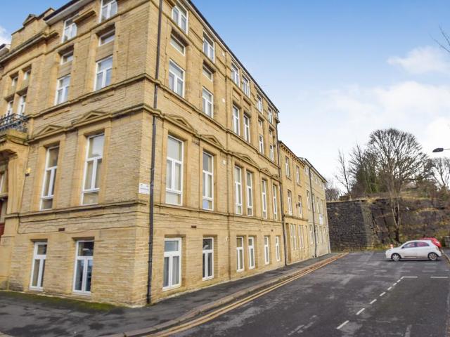 1 bedroom ground flat for sale