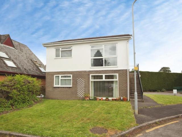 1 bedroom ground flat for sale