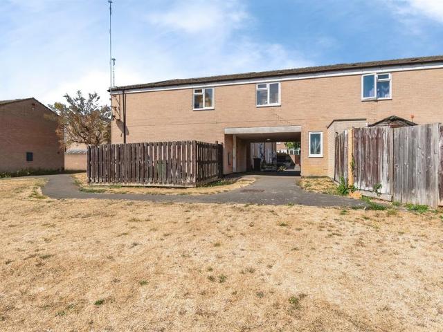 1 bedroom ground flat for sale