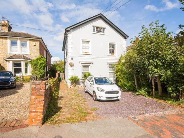 1 bedroom ground flat for sale