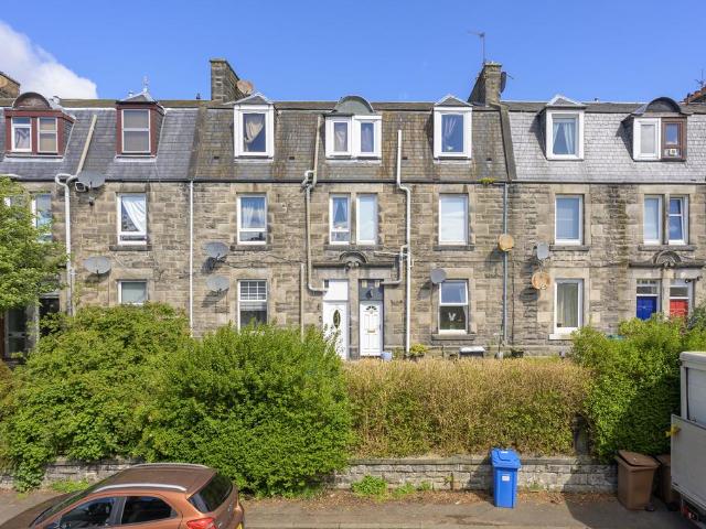 1 bedroom ground flat for sale