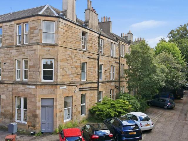 1 bedroom ground flat for sale