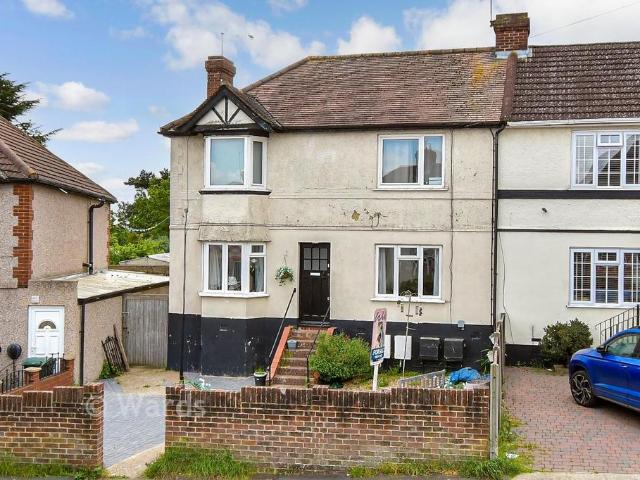 1 bedroom ground flat for sale