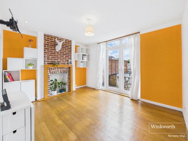 1 bedroom ground flat for sale