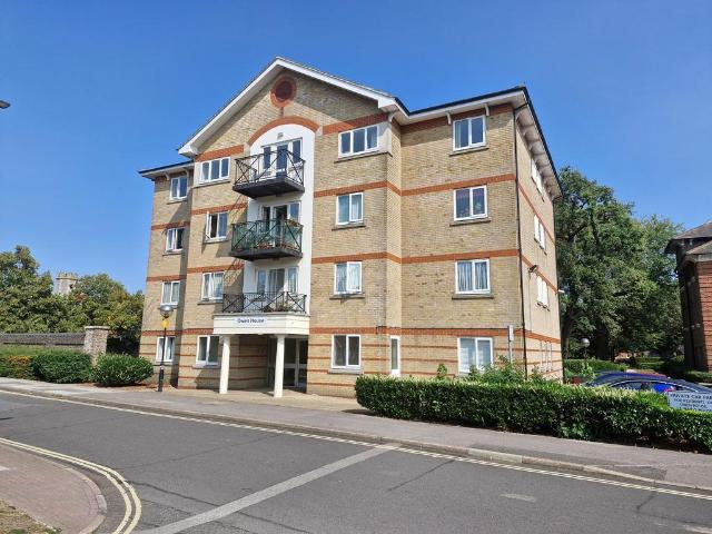1 bedroom ground flat for sale