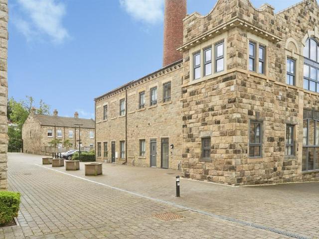 1 bedroom ground flat for sale