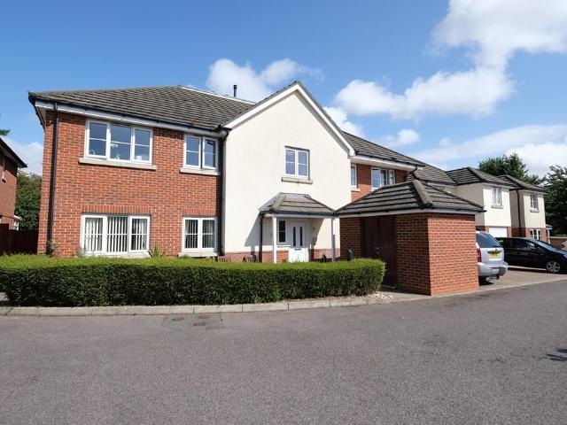 1 bedroom ground flat for sale