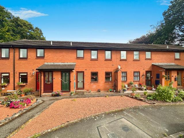 1 bedroom ground flat for sale