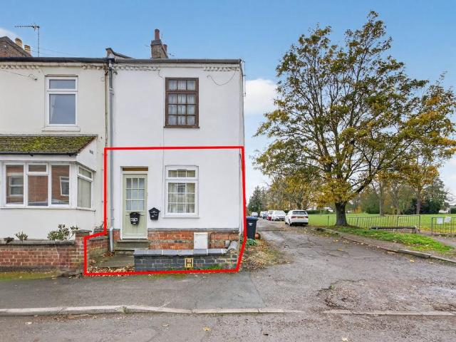 1 bedroom ground flat for sale