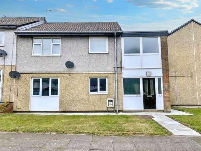 1 bedroom ground flat for sale