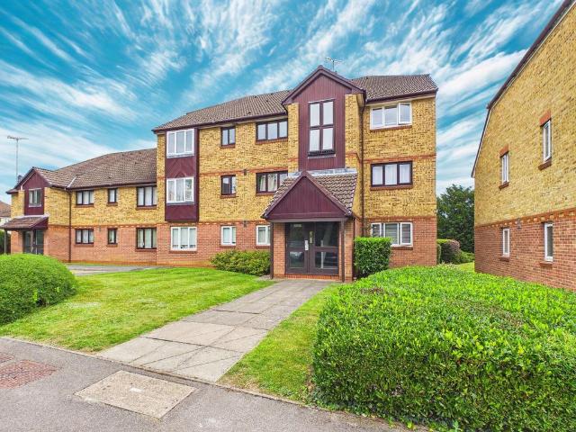 1 bedroom ground flat for sale