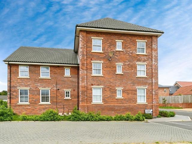 1 bedroom ground flat for sale